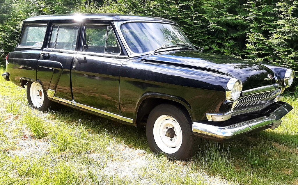 Volga GAZ 22 WAGON BLACK – 1971 – Soviet car Shop: Classic USSR cars ...